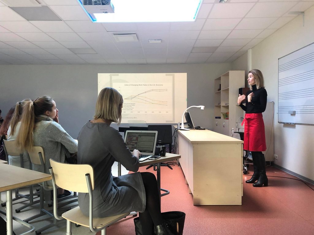 Kooli külastas Kaja Kallas - Raasiku Kool